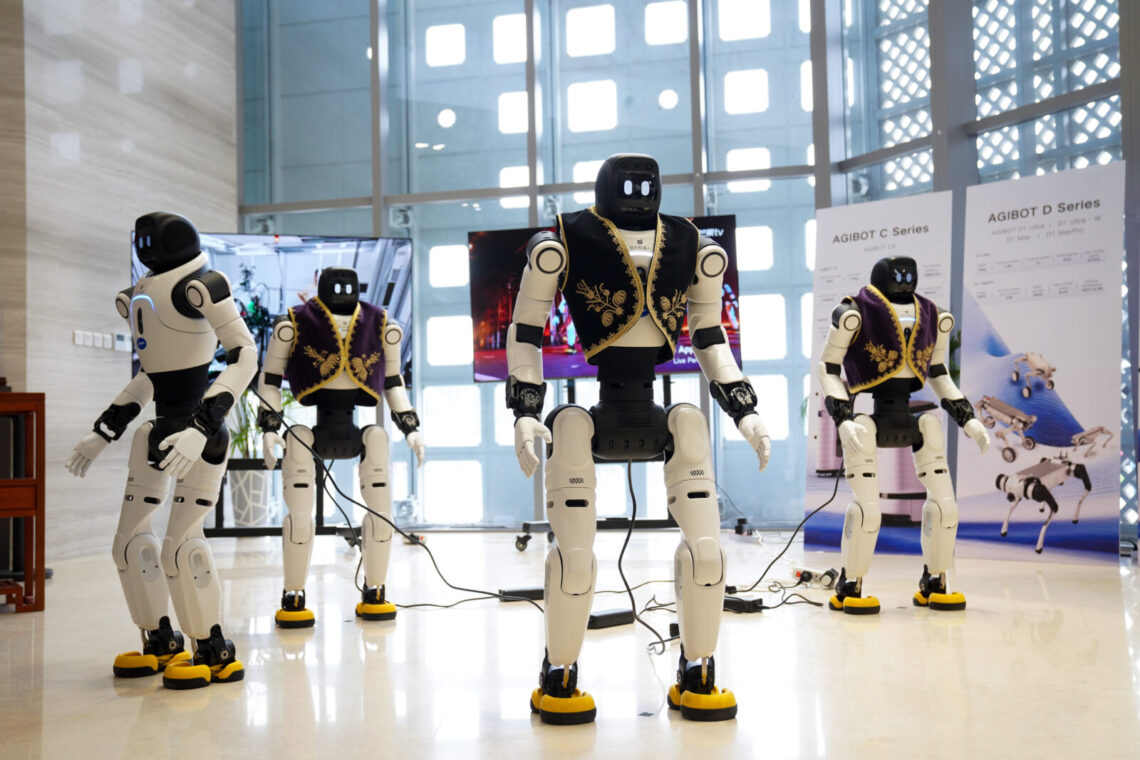 STIŽU ROBOTI – Vučić najavljuje prve humanoidne robote iz Srbije